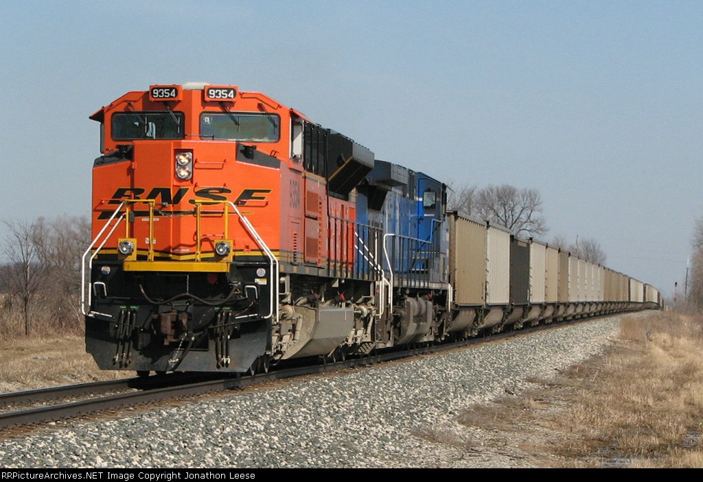 BNSF 9354 leadp E945 west